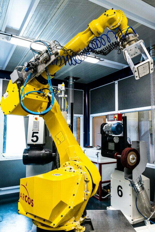 Automazione robotica industriale: cos’è e quali vantaggi per le ...